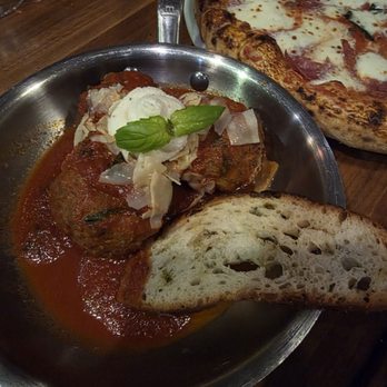 QUATTRO - Updated January 2026 - 587 Photos & 668 Reviews - 264 Hanover ...