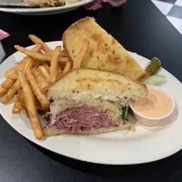 DELI NEWS FRISCO - Updated September 2025 - 354 Photos & 336 Reviews ...