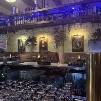 HUBBARD INN - Updated October 2025 - 547 Photos & 293 Reviews - 110 W ...