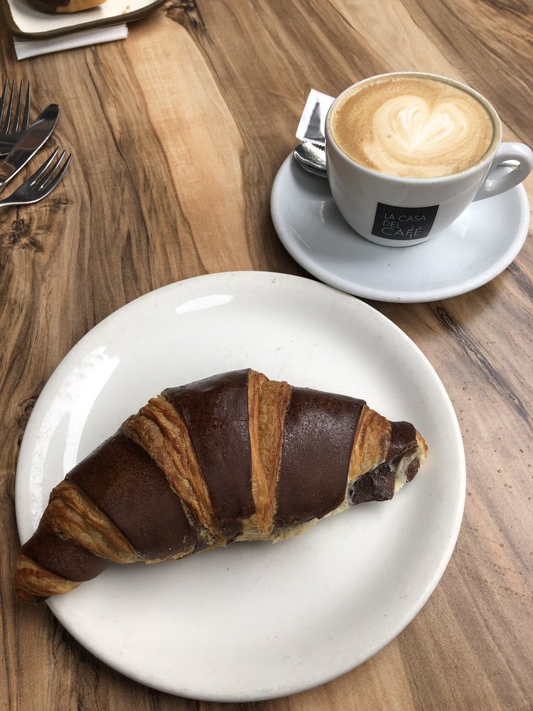 KAFE BAT - Gipuzkoa Plaza, 5, San Sebastián, Guipúzcoa, Spain ...