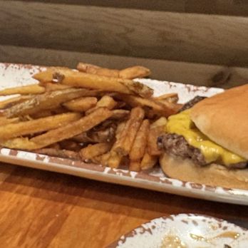 KOOKY CANUCK - Updated December 2025 - 789 Photos & 828 Reviews - 87 S ...