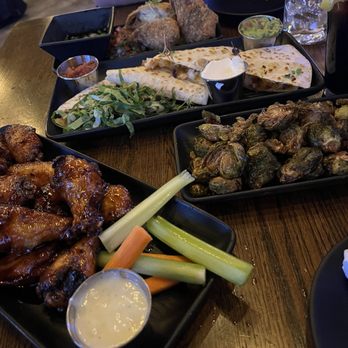 TAP ROOM - Updated December 2025 - 82 Photos & 99 Reviews - 47-51 North ...