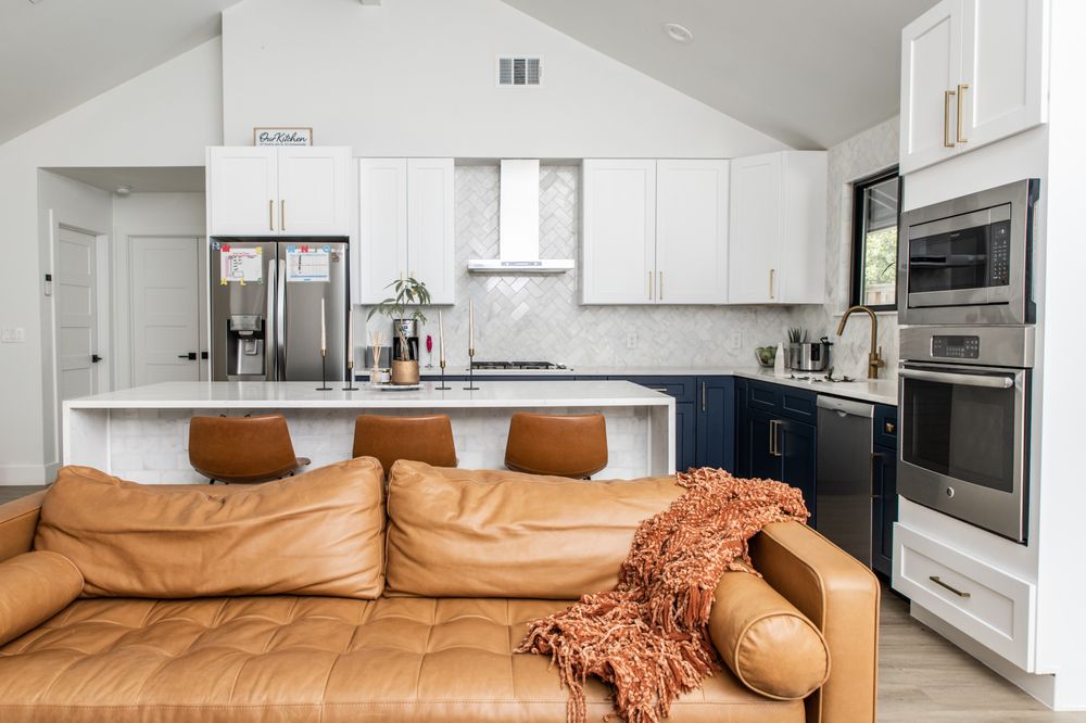 SARAH MADDALI- COMPASS - Updated August 2025 - 21 Photos - 2500 Bee ...