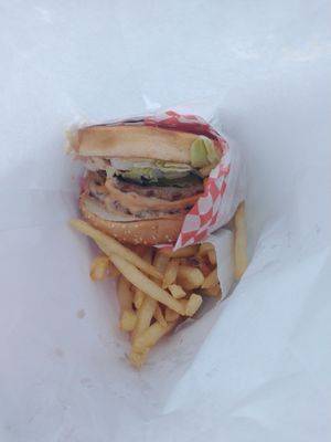 KOSMOS BURGERS II - Updated May 2025 - 133 Photos & 331 Reviews - 416 E ...