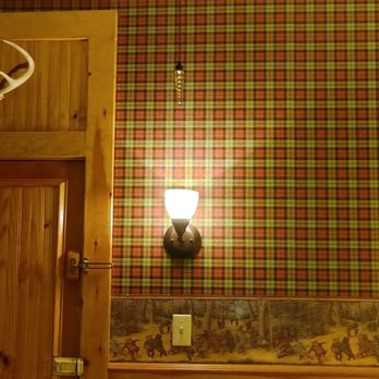 WAYBURY INN - Updated September 2025 - 54 Photos & 47 Reviews - 457 E ...