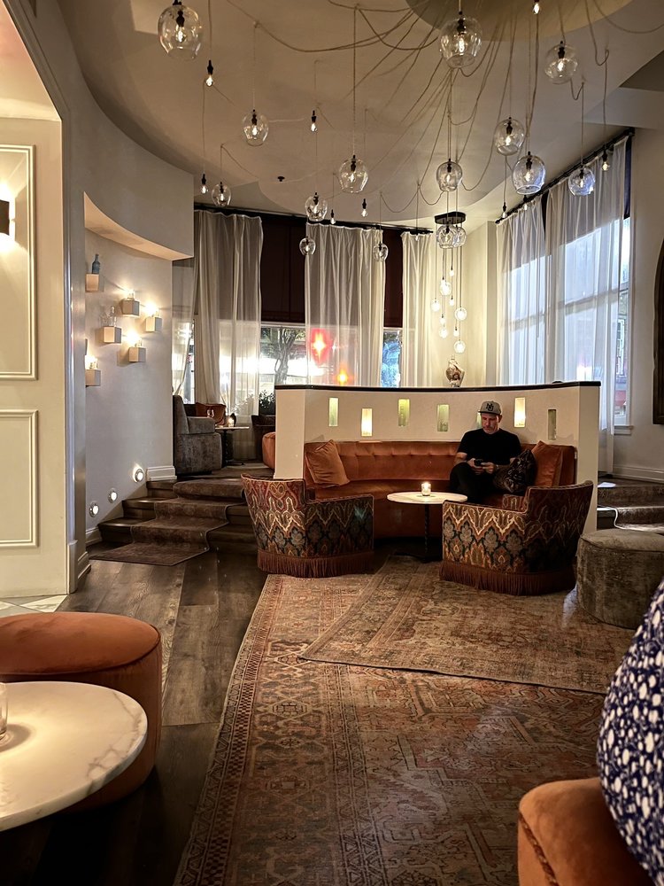 LOA BAR - 140 Photos & 128 Reviews - 221 Camp St, New Orleans ...