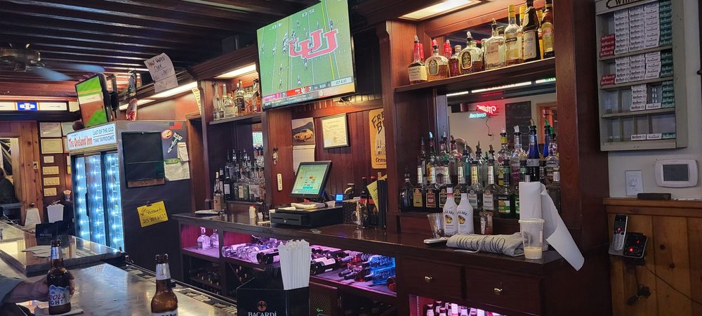 ORELAND INN - Updated June 2024 - 101 Lorraine Ave, Oreland ...