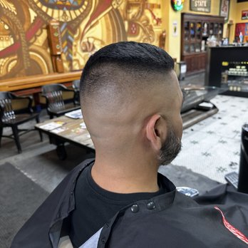 BOLT BARBERS - Updated September 2024 - 271 Photos & 731 Reviews - 460 ...