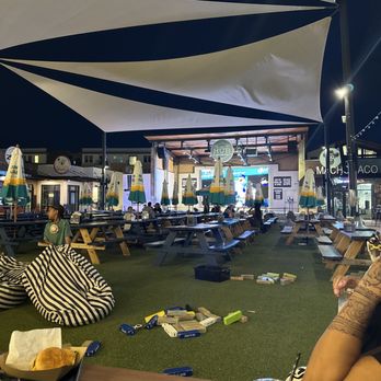 THE HUB - Updated December 2025 - 173 Photos & 133 Reviews - 1289 ...