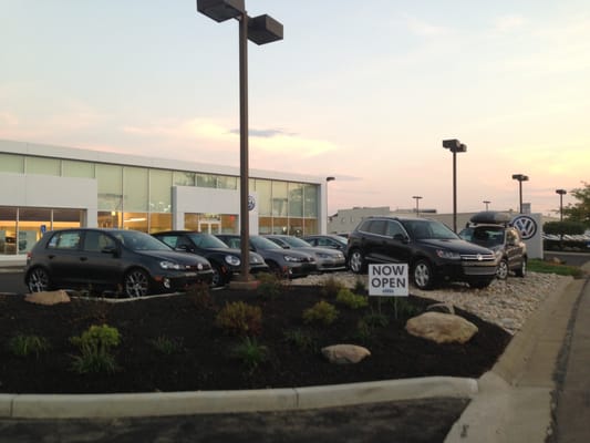 KINGS VOLKSWAGEN - Updated July 2025 - 14 Photos & 55 Reviews - 9570 ...