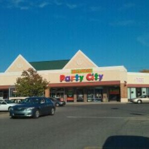 GORDON FOOD SERVICE STORE - Updated May 2025 - 5912 W Saginaw Hwy ...