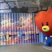 LINE FRIENDS STORE - HOLLYWOOD - 1400 Photos & 229 Reviews - 6922 ...