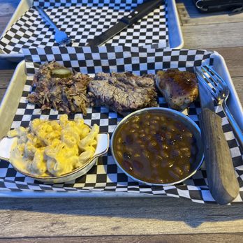 LATTUCA BARBECUE - Updated December 2025 - 160 Photos & 200 Reviews ...