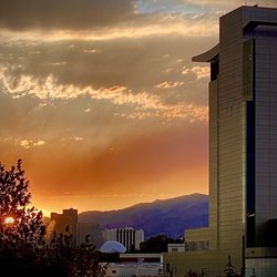 RENOWN REGIONAL MEDICAL CENTER - 155 Photos & 302 Reviews - 1155 Mill ...