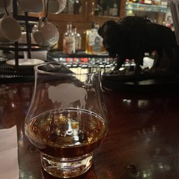 TWEEDS RESTAURANT & BUFFALO BAR - Updated December 2025 - 368 Photos ...