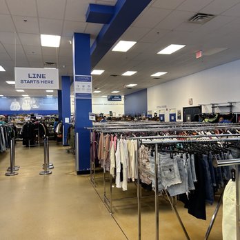 GOODWILL NYNJ STORE & DONATION CENTER - Updated June 2025 - 30 Photos ...