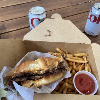 IRON STRIKE SMASH BURGERS - Updated September 2024 - 67 Photos & 49 ...