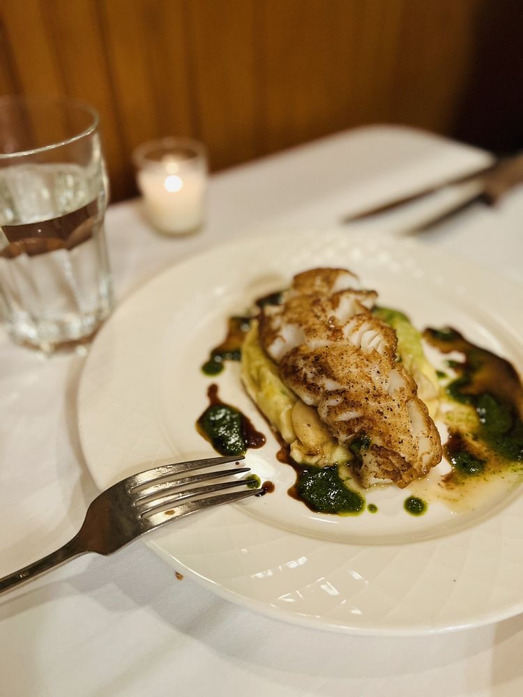 Nell's Restaurant, Seattle | Roadtrippers