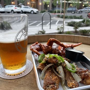 PRIME TAP HOUSE: WEST END - Updated May 2024 - 91 Photos & 59 Reviews ...