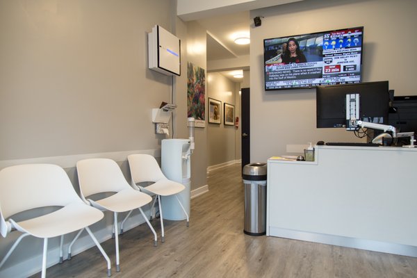 WATSON MEDICAL CLINIC - Updated December 2025 - 561 Eglinton Avenue W ...