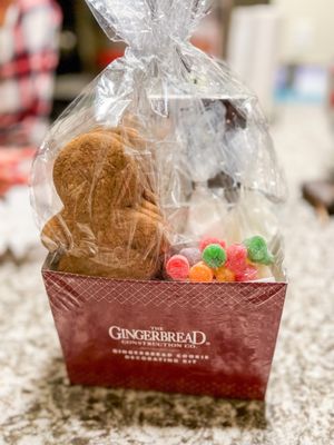 THE GINGERBREAD CONSTRUCTION - Updated April 2024 - 82 Photos & 192 ...