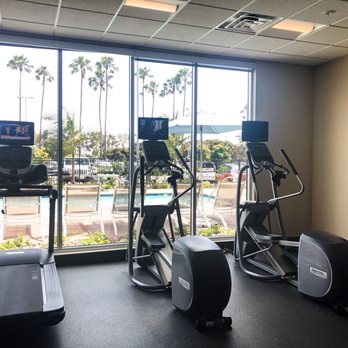 HAMPTON INN & SUITES SAN DIEGO AIRPORT LIBERTY STATION - Updated ...