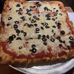 HOMETOWN PIZZA & RESTAURANT - Updated October 2025 - 40 Photos & 81 ...