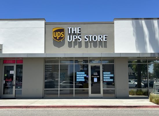 THE UPS STORE - Updated November 2025 - 36 Photos & 94 Reviews - 13157 ...