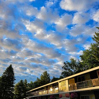 CEDAR MOTOR INN - Updated December 2025 - 43 Photos & 52 Reviews - 2523 ...