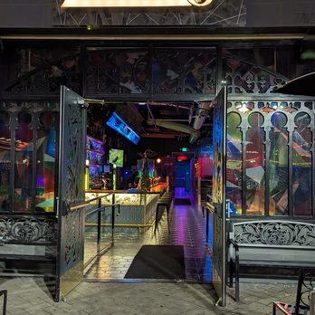 DARLING AVIARY - Updated May 2024 - 680 Photos & 481 Reviews - 712 K St ...