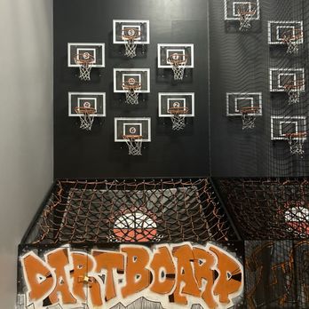 THE BASKETBALL SOCIAL HOUSE | B-BALL GAMES - Updated January 2026 - 149 ...