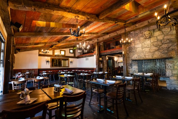 LITTLE PUB GREENWICH - 240 Photos & 234 Reviews - 531 E Putnam Ave, Cos ...