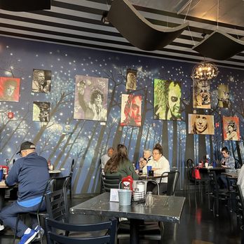 BLUE MOON TOO - Updated November 2024 - 1236 Photos & 671 Reviews ...