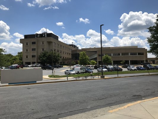 UM LAUREL MEDICAL CENTER - Updated December 2025 - 24 Photos & 100 ...