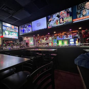 CHASERS SPORTS BAR GRILL Updated February 2025 154 Photos 203 Reviews 9003 N Milwaukee Ave Niles Illinois American Restaurant Reviews Phone Number Menu Yelp