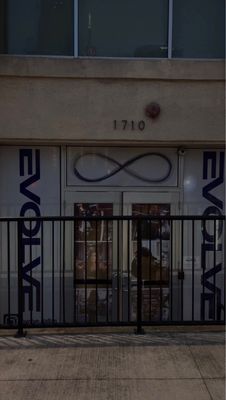 EVOLVE - Updated October 2025 - 57 Photos & 16 Reviews - 500 S Ervay St ...