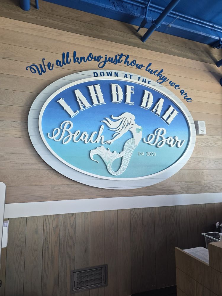 LAH DE DAH BEACH BAR & GRILL - Updated May 2024 - 251 Crescent St, Fort ...