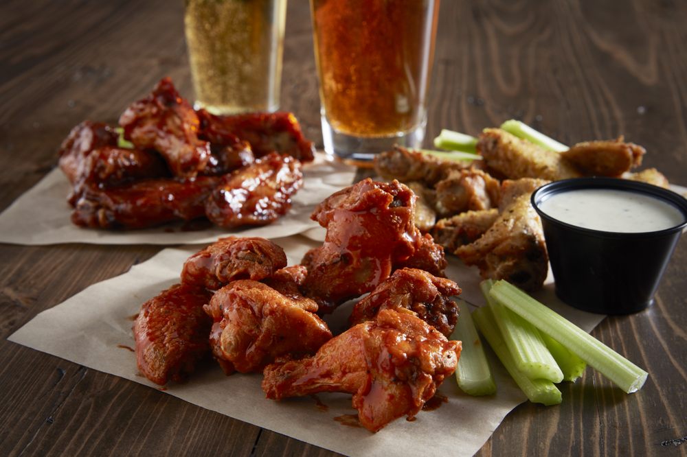 TILTED KILT PUB & EATERY - Updated August 2024 - 201 Photos & 216 ...