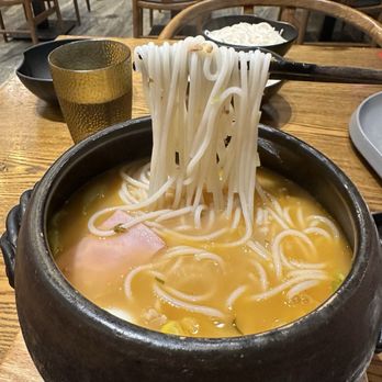 YUNSHANG RICE NOODLE - Updated December 2025 - 238 Photos & 46 Reviews ...