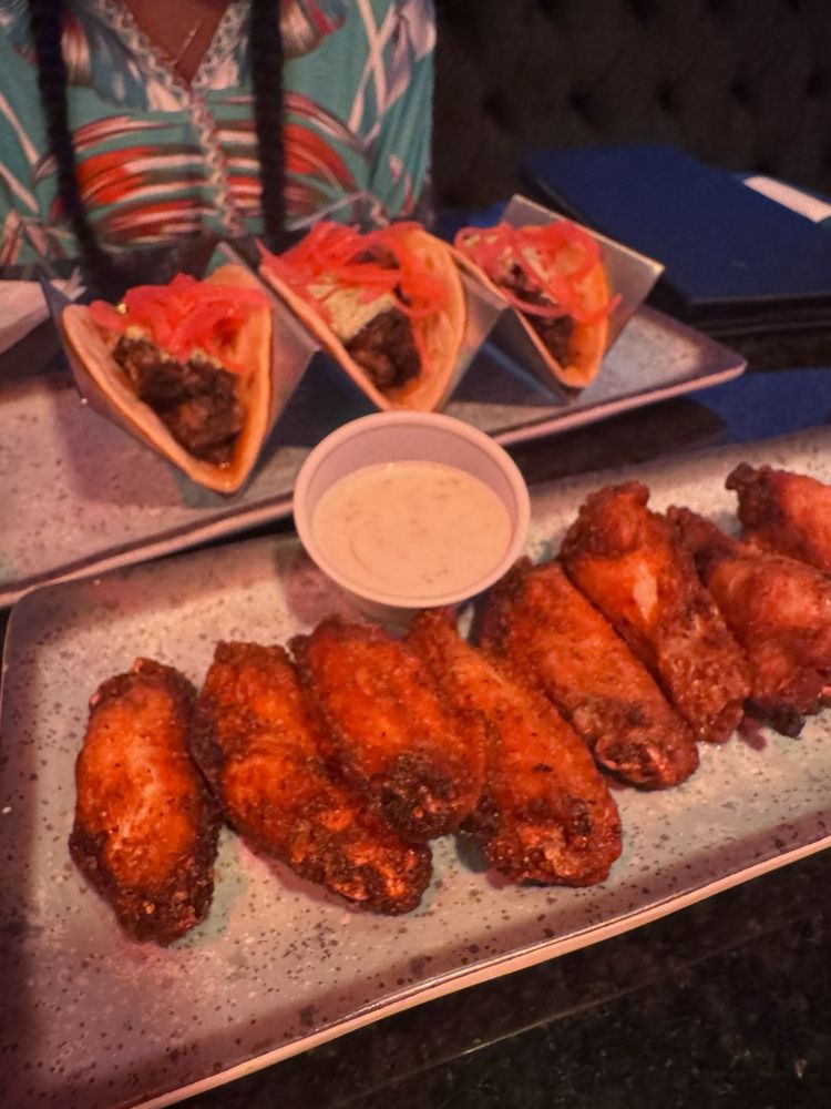 UTOPIA RESTAURANT AND LOUNGE - Updated December 2025 - 12 Photos & 11 ...