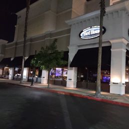 YARD HOUSE - Updated July 2025 - 1980 Photos & 1315 Reviews - 3775 ...