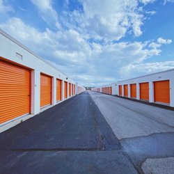 PUBLIC STORAGE - Self Storage - 6207 Executive Blvd, Dayton, OH - Phone ...