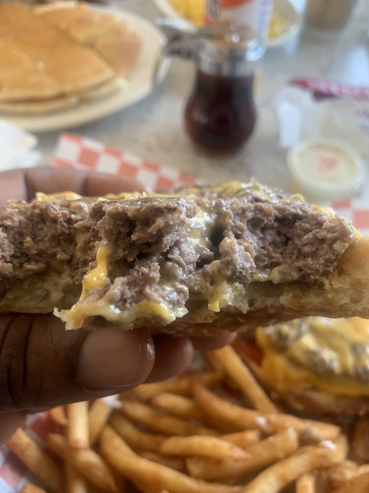 CHARMER’S FRESH BURGERS - Updated December 2025 - 149 Photos & 211 ...