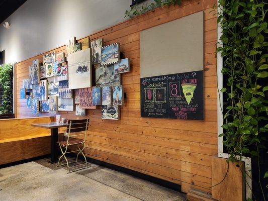 LAZY MOON PIZZA - Updated December 2025 - 938 Photos & 939 Reviews ...