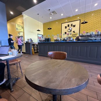 BREW BEES COFFEE - Updated October 2024 - 323 Photos & 278 Reviews ...