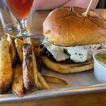 BELT LINE BREWERY & KITCHEN - Updated August 2024 - 238 Photos & 91 ...