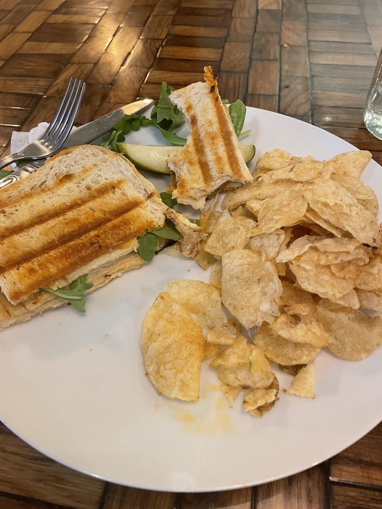 THE COMMON CUP - Updated February 2025 - 33 Photos & 44 Reviews - 516 S ...