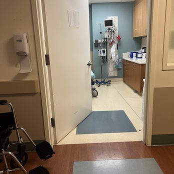 SAN RAMON REGIONAL MEDICAL CENTER - Updated November 2025 - 75 Photos ...