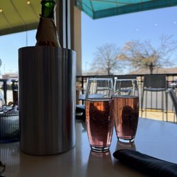 BUBBLY HEN - Updated October 2025 - 145 Photos & 76 Reviews - 7915 ...