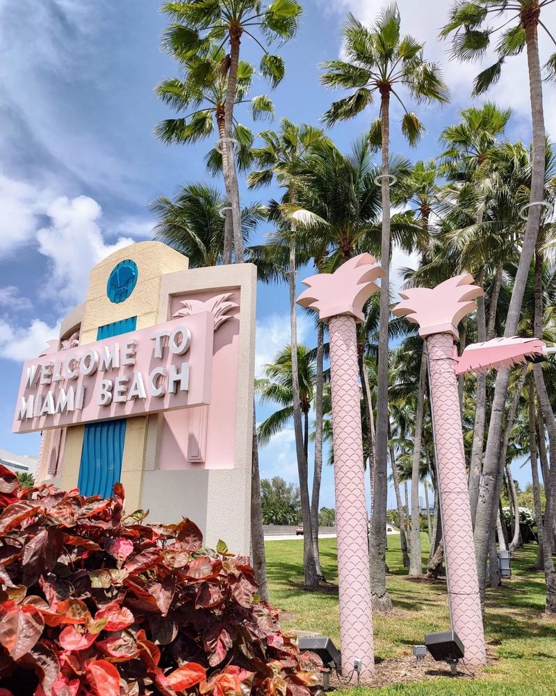 WELCOME TO MIAMI BEACH SIGN - Updated January 2026 - 13 Photos - 5TH St ...